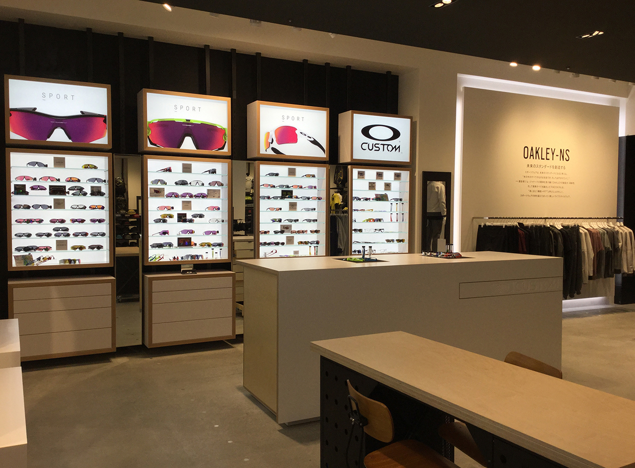 オークリーストア | オークリー オフィシャルストア